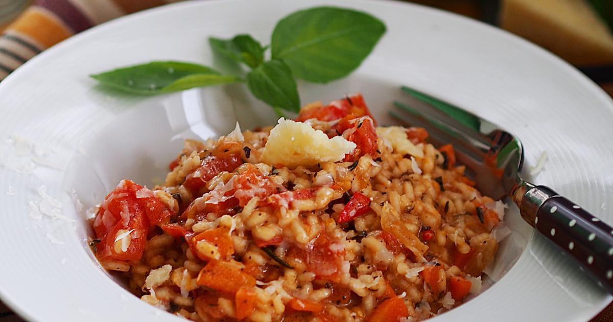 Rižoto s rajčicom odličan je odabir za ljetni ručak