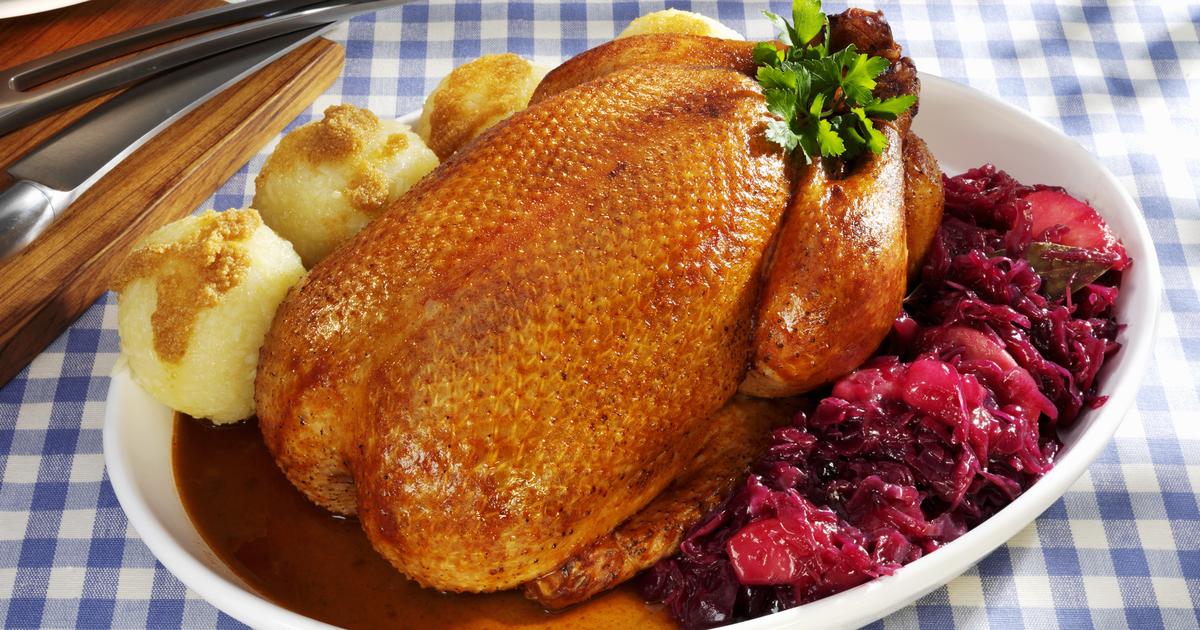 Pečena patka s jabukama i ciklom okupit će obitelj oko stola