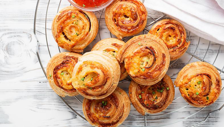 Napravi najjednostavnije pizza rolice od lisnatog tijesta