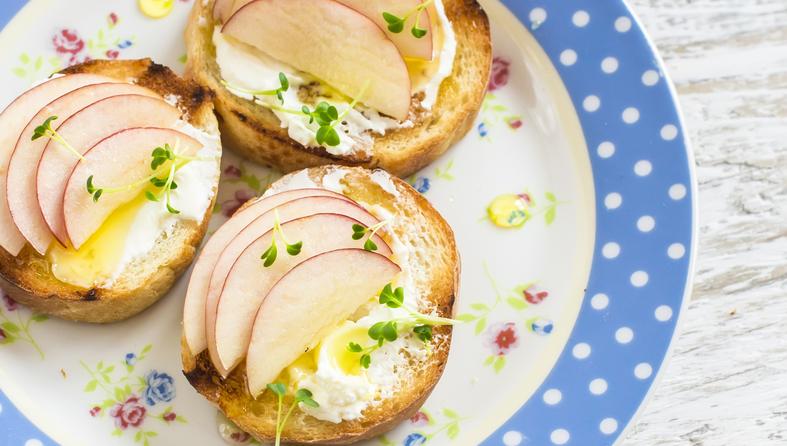 Doručak ili desert: Tost s ricottom i jabukama